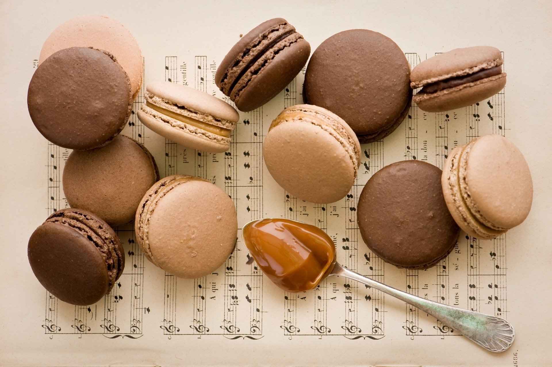 Delicious Macarons: A Stunning HD Wallpaper Delight