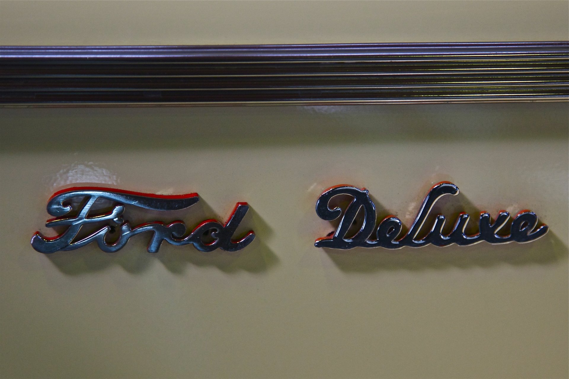 Ford Deluxe - Desktop Wallpapers, Phone Wallpaper, PFP, Gifs, and More!