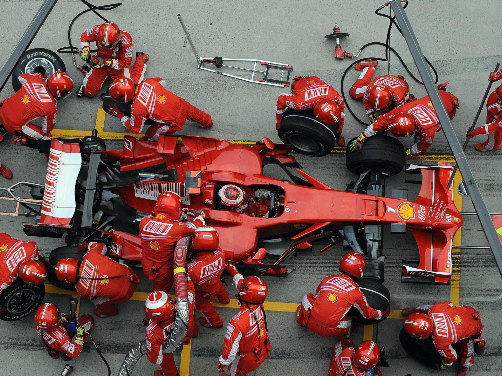 F1 Pit Stop Power: HD Sports Action in Motion