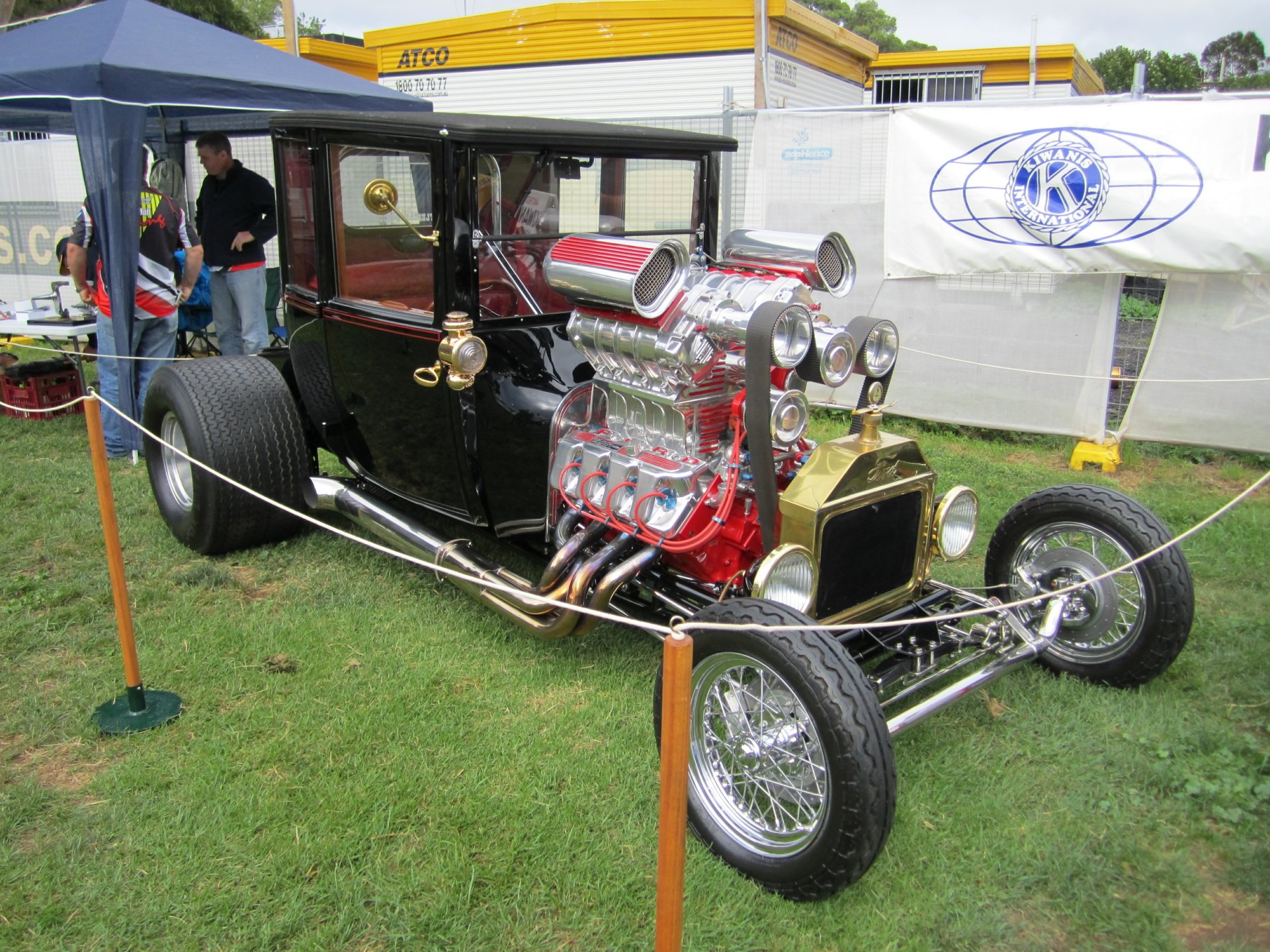 Ford Model T Classic: 4K Ultra HD Vintage Hot Rod Wallpaper