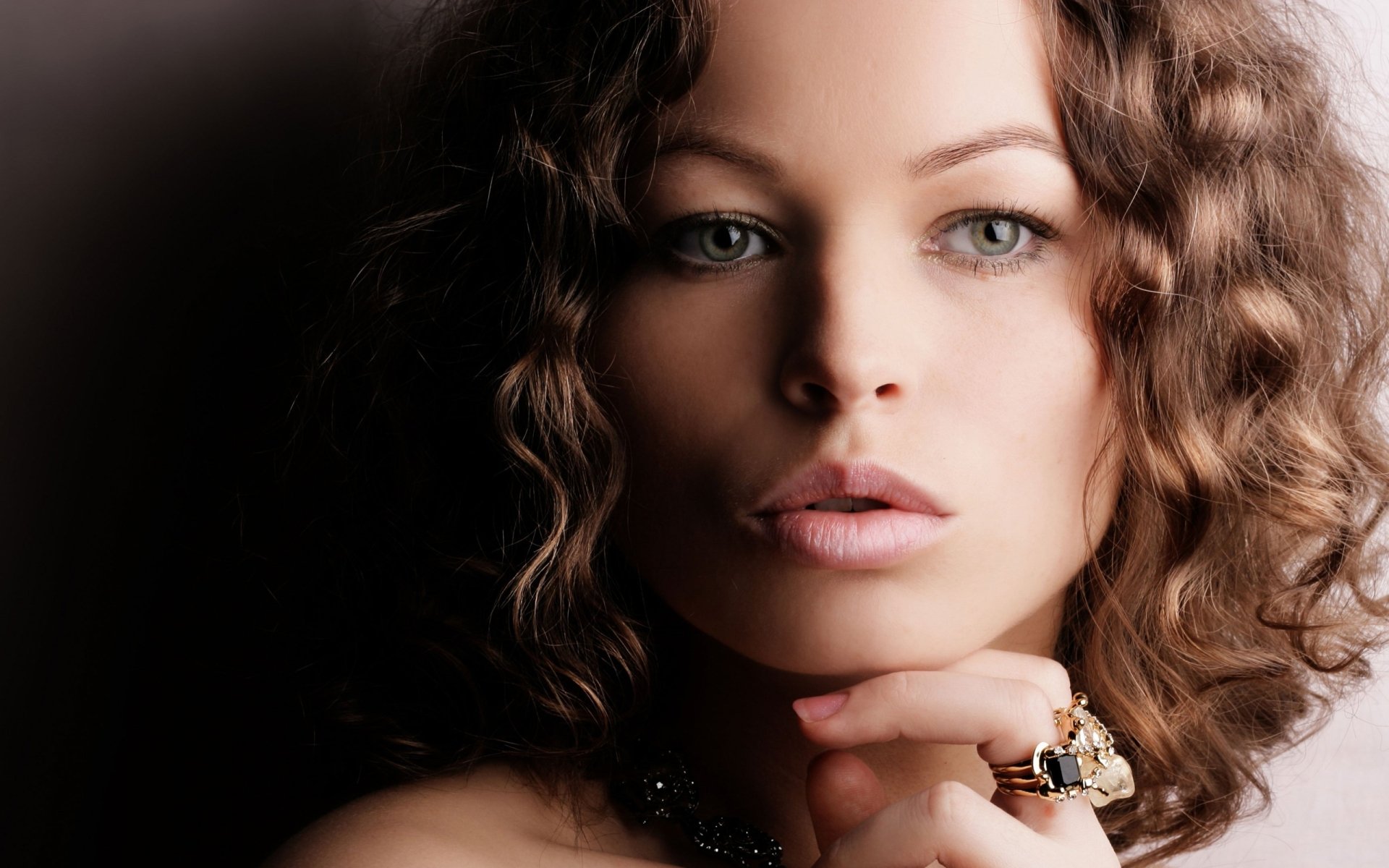 Stunning HD Portrait of a Woman’s Face