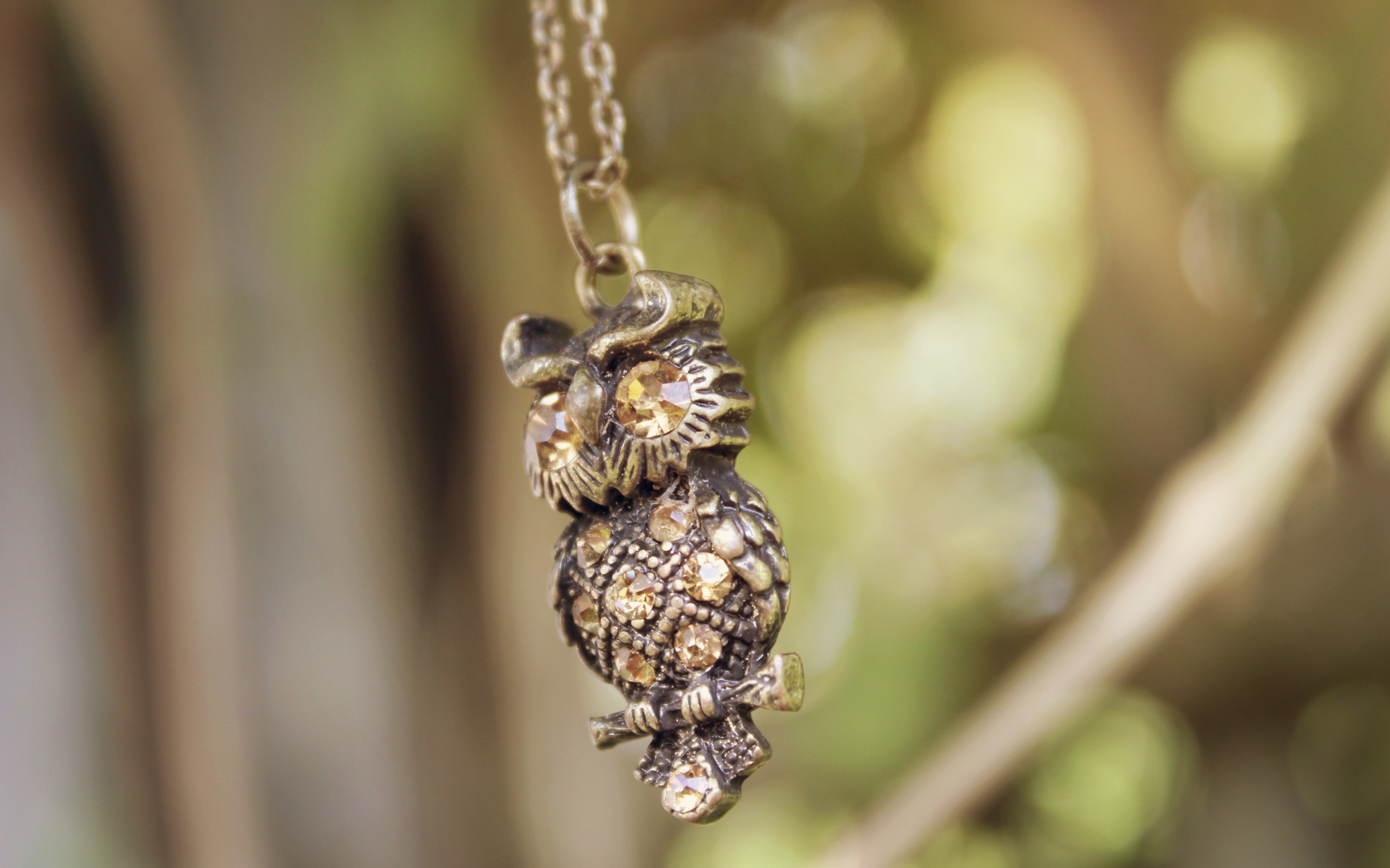 Man Made Jewelry HD Wallpaper