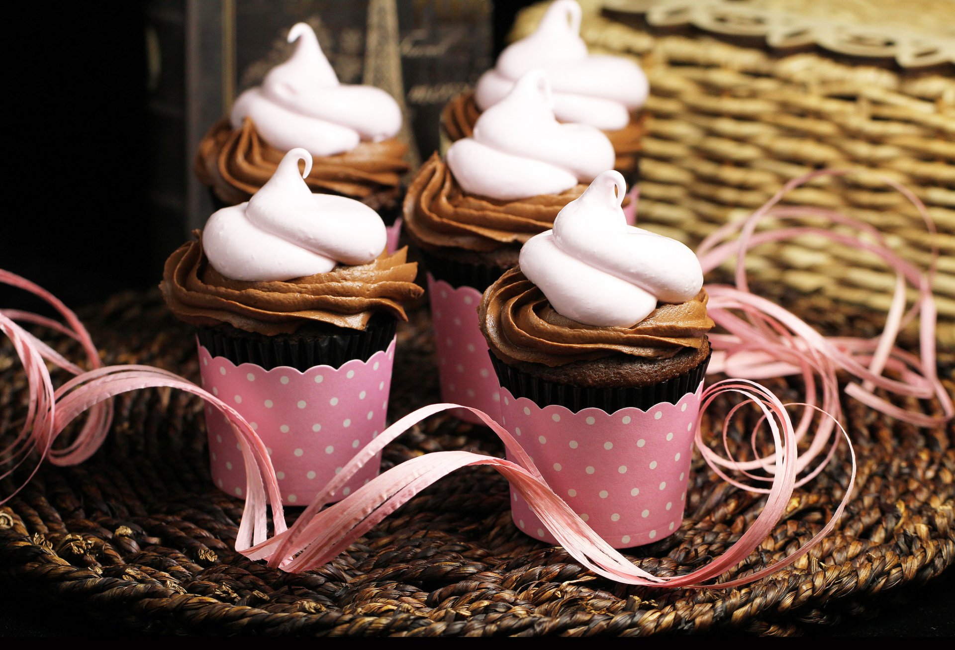 Delicious Cupcakes: A Tempting HD Wallpaper
