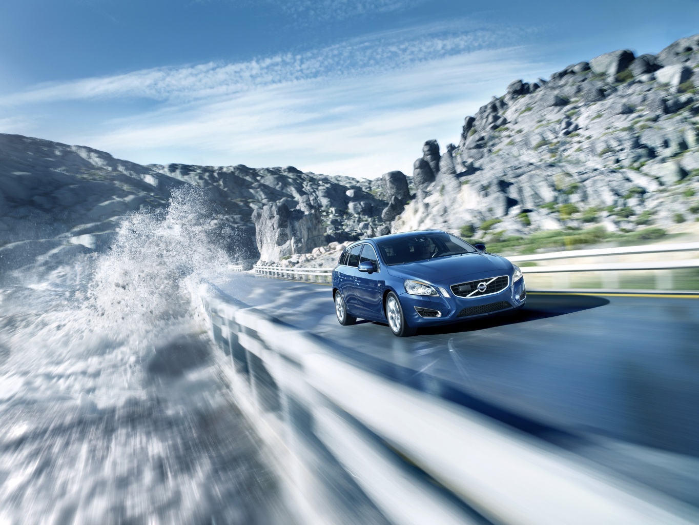 Download Vehicle Volvo Wallpaper