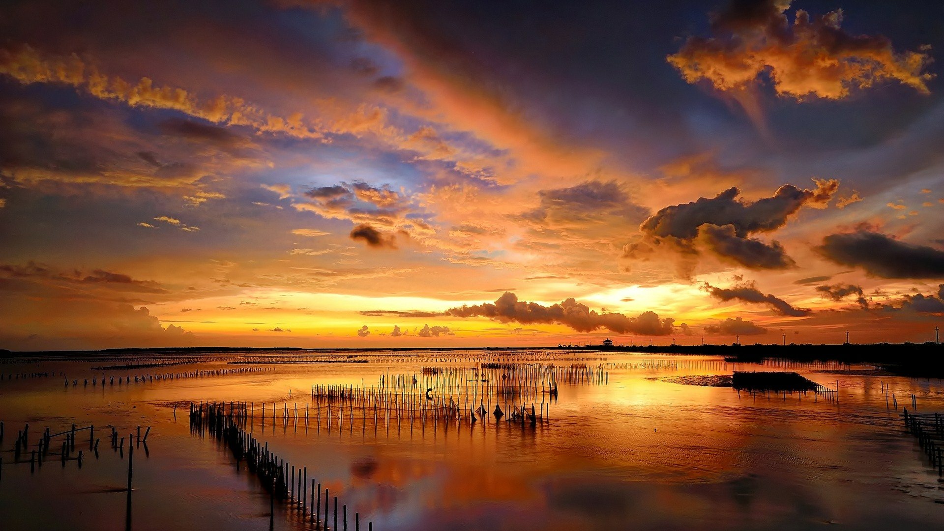 Nature’s Majesty: Breathtaking HD Sunset Wallpaper