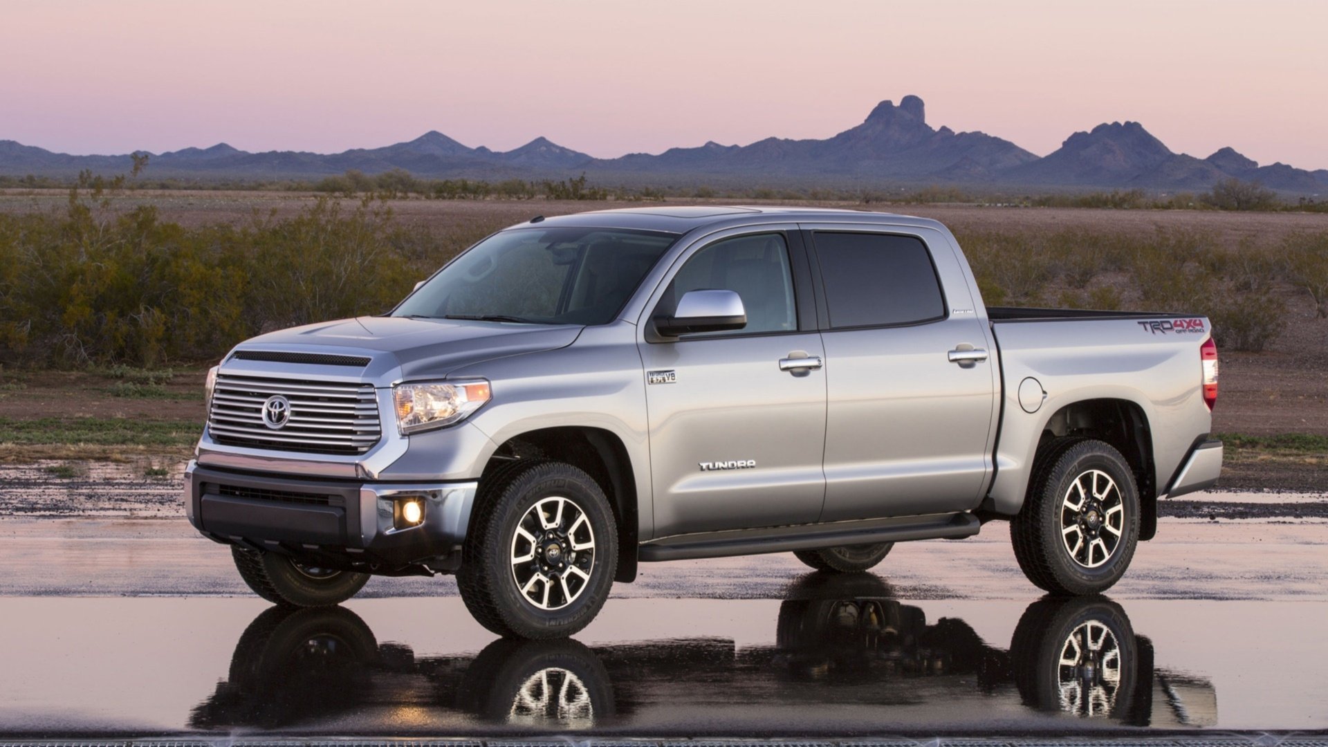 Download Vehicle Toyota Tundra HD Wallpaper