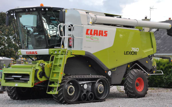 [10+] Claas Wallpapers