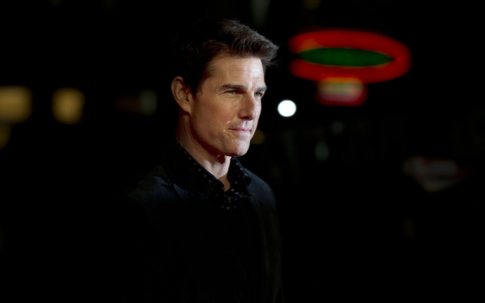 Tom Cruise: Iconic American Actor HD Wallpaper