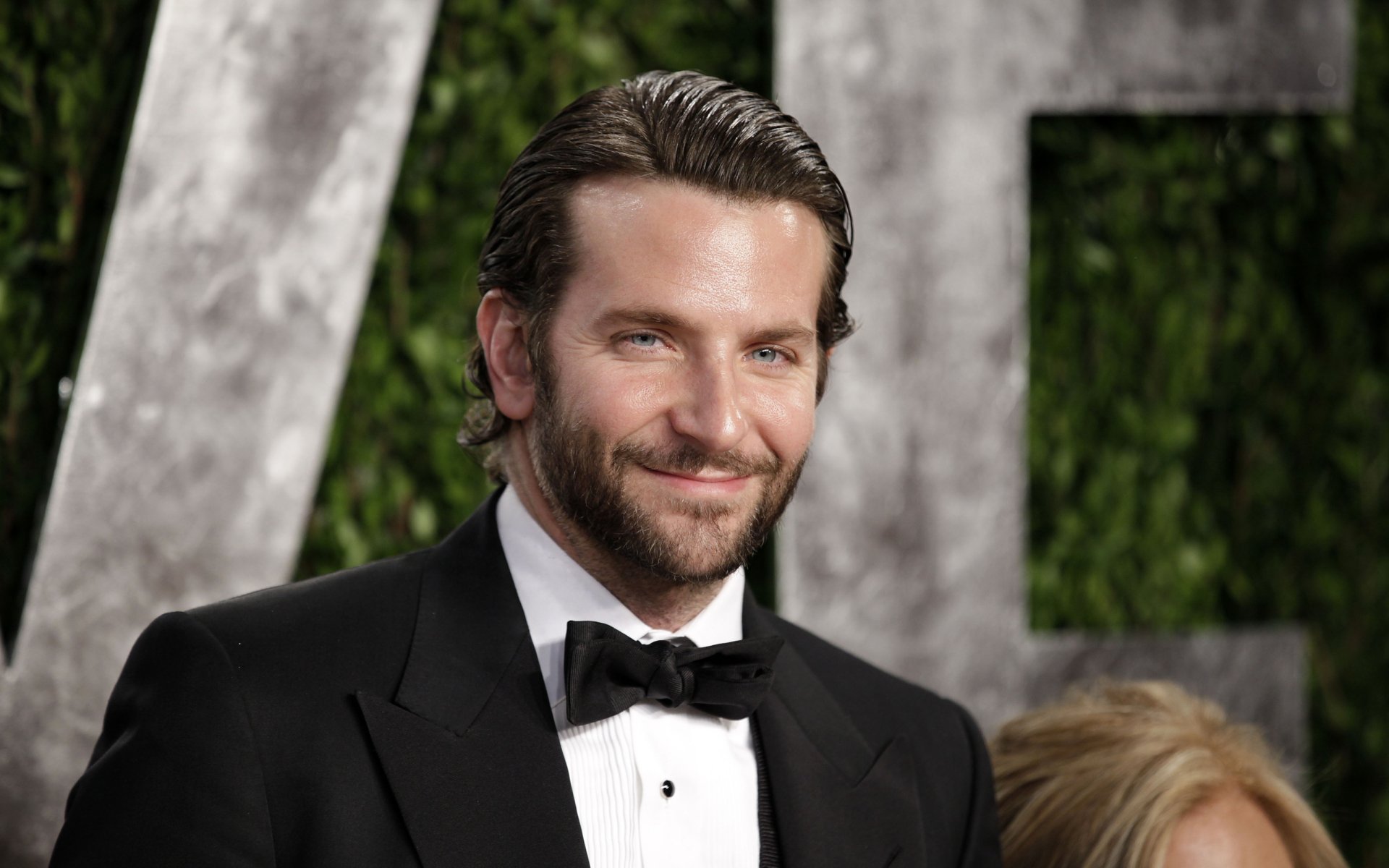 Download American Actor Celebrity Bradley Cooper HD Wallpaper