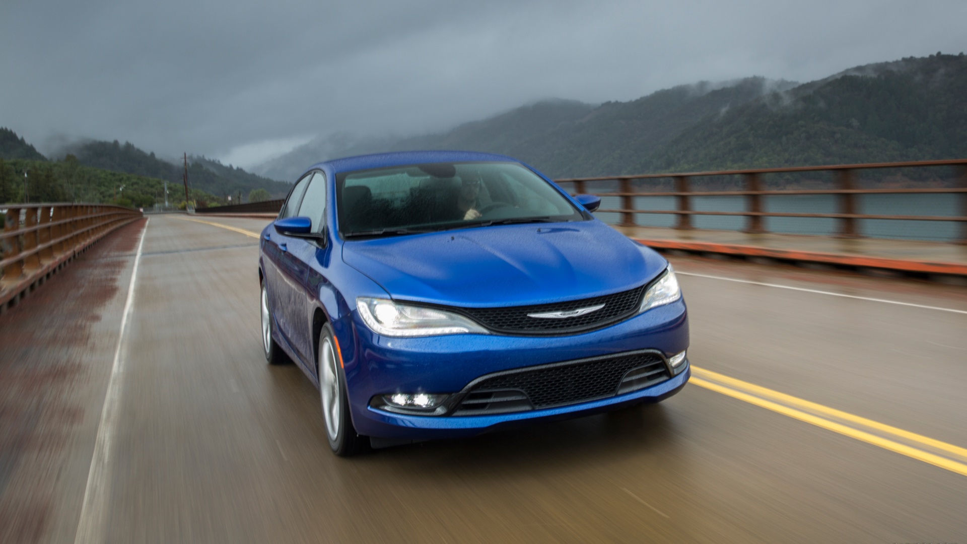 Download Vehicle Chrysler 200 HD Wallpaper