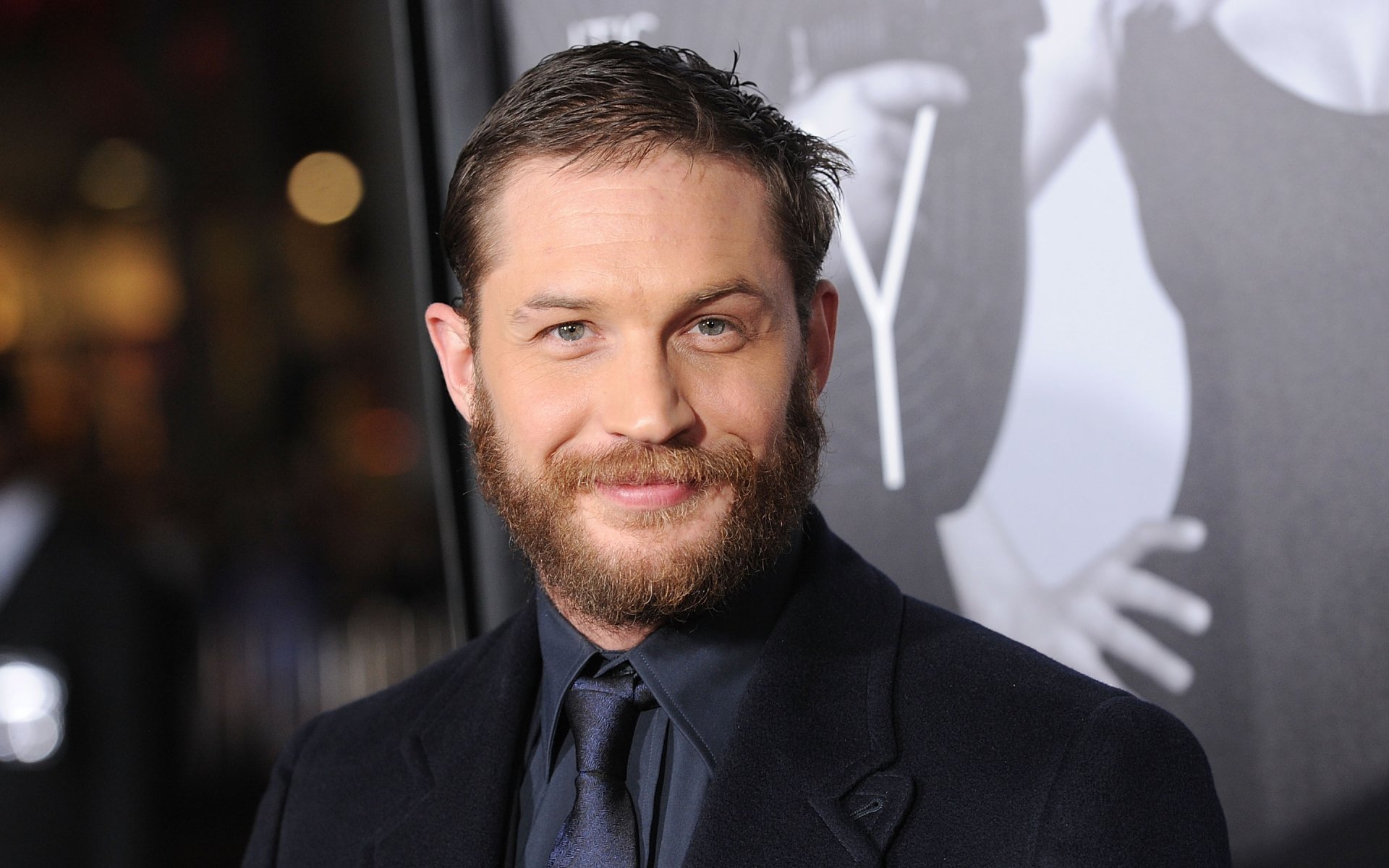 Tom Hardy HD Wallpaper: A Stunning Capture of the English Actor's Charisma