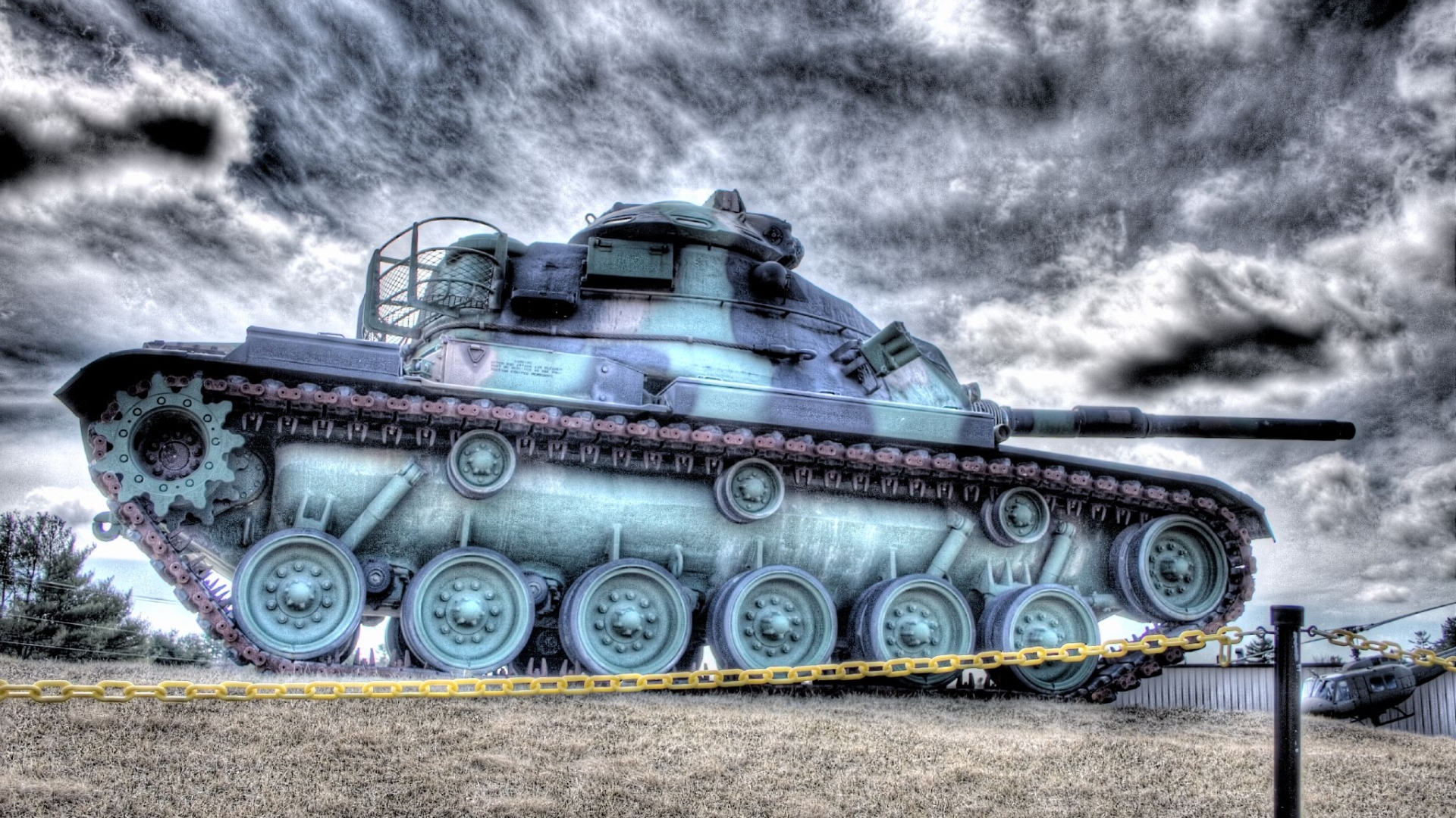 Download Military Tank HD Wallpaper