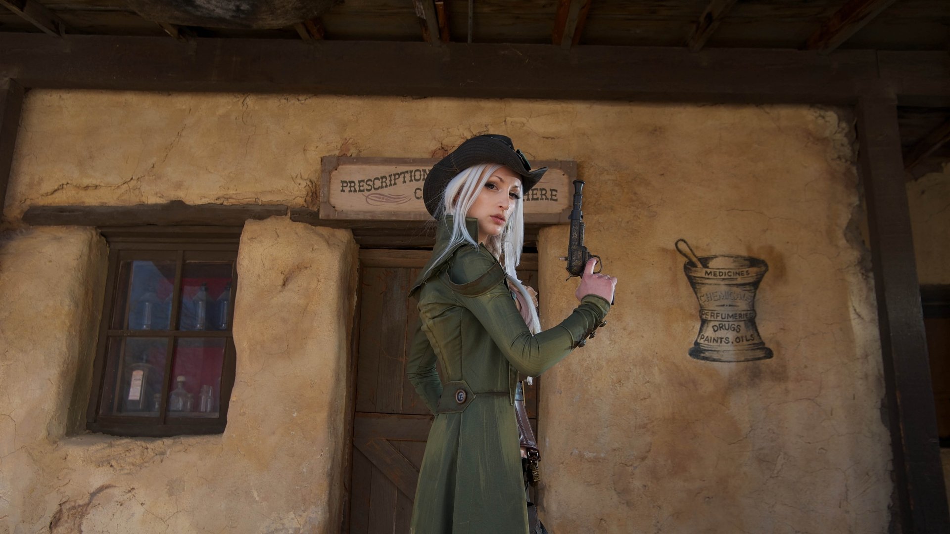 4K Ultra HD Woman Cosplay: Fierce Wild West Sharpshooter by Cosplay ...