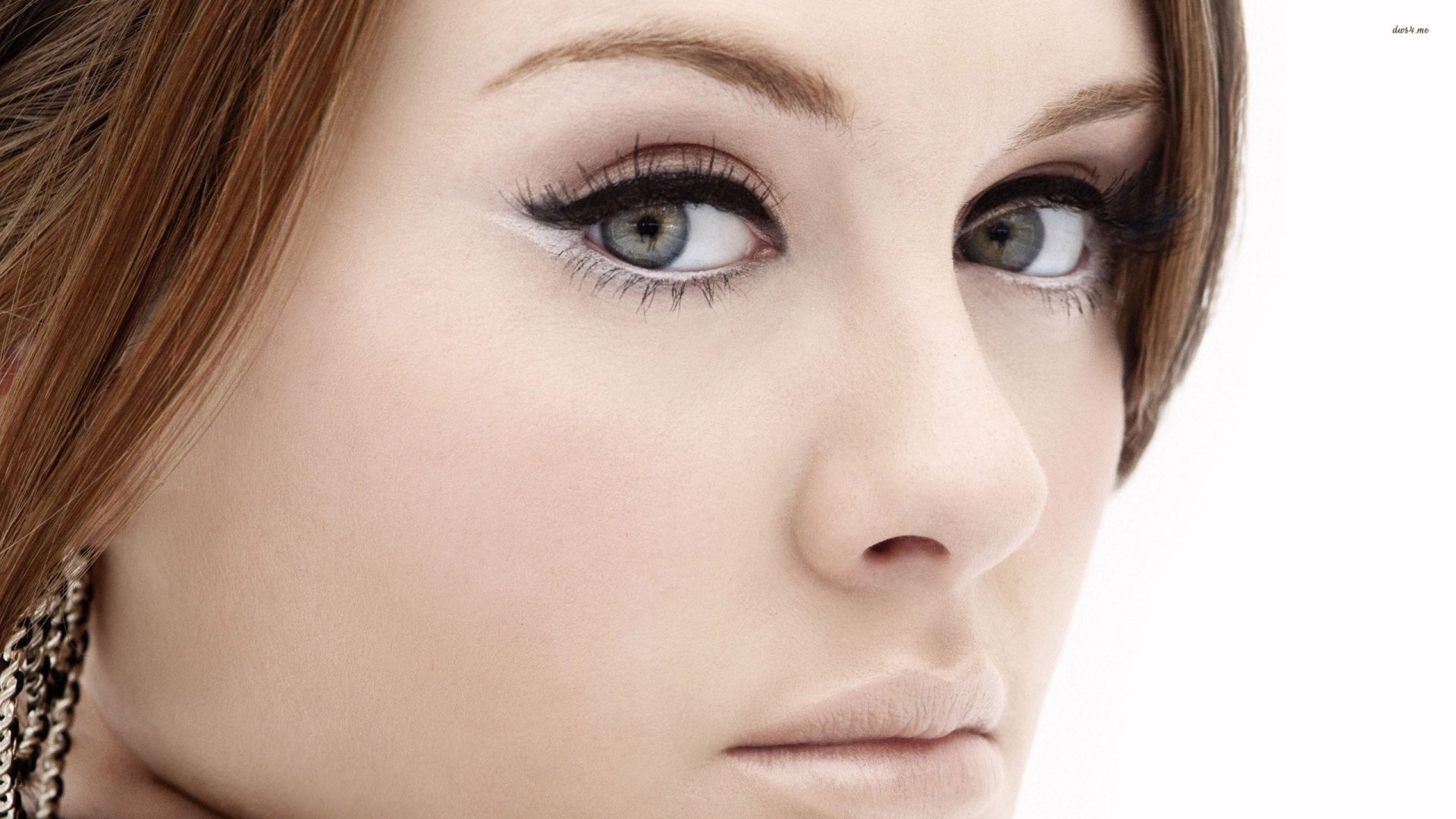 Adele Close-Up: Stunning HD Music Wallpaper