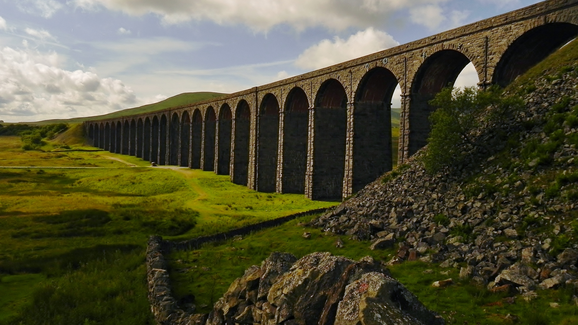 Download Man Made Ribblehead Viaduct HD Wallpaper