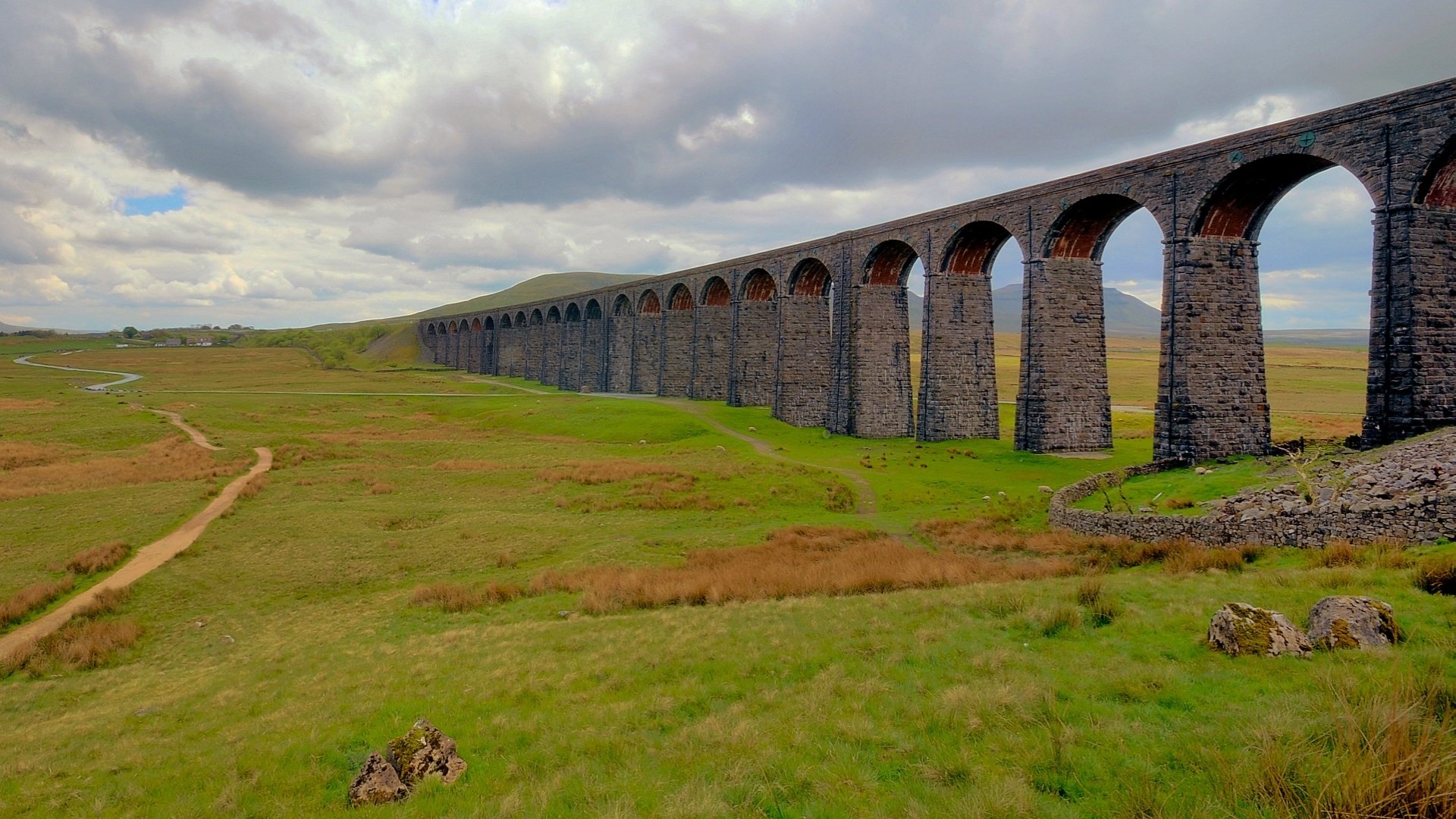 Man Made Ribblehead Viaduct HD Wallpaper