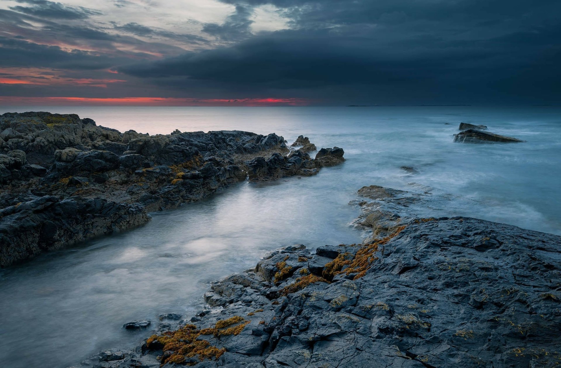 Misty Dusk on the Rocky Seashore — HD Nature Wallpaper