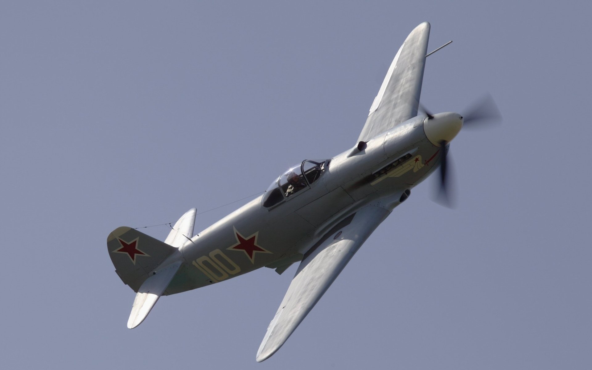 Download Military Yakovlev Yak-3 Yakovlev Yak-3 HD Wallpaper