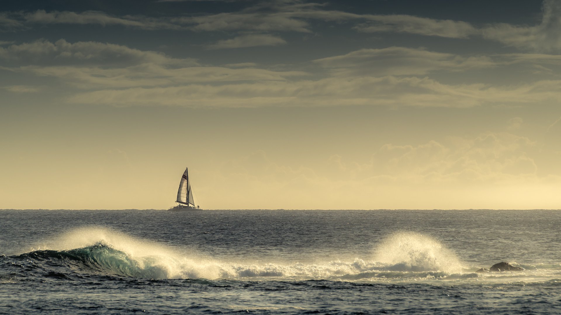 Sailing Serenity: 4K Ultra HD Seascape Photography