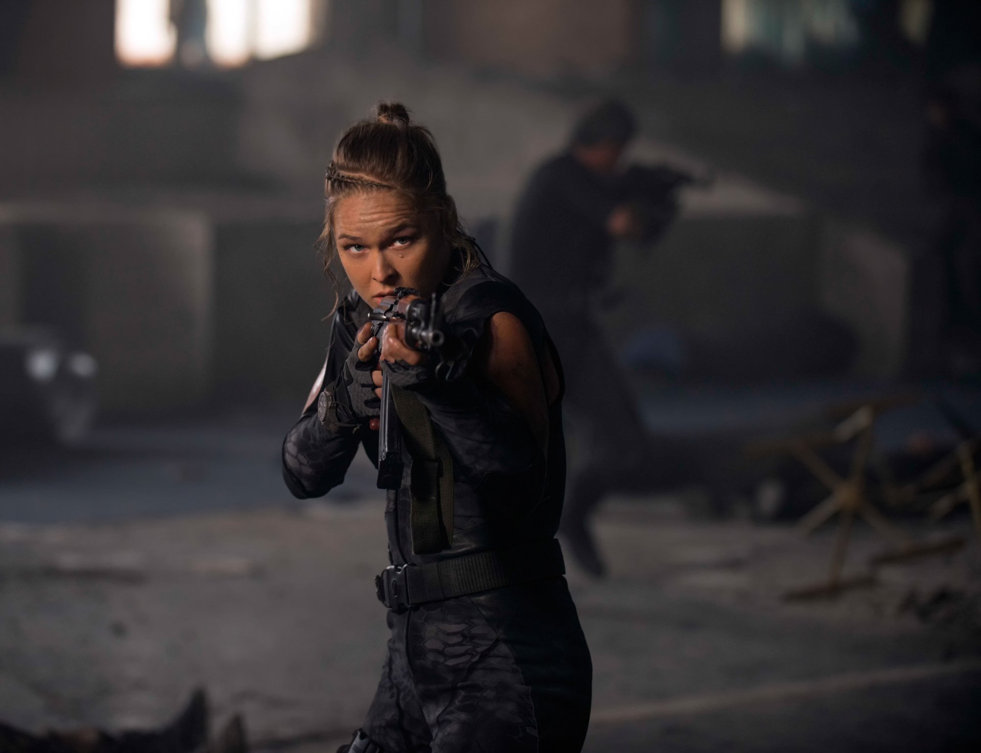 Luna Strikes: Ronda Rousey in The Expendables 3 - 4K Ultra HD Action ...