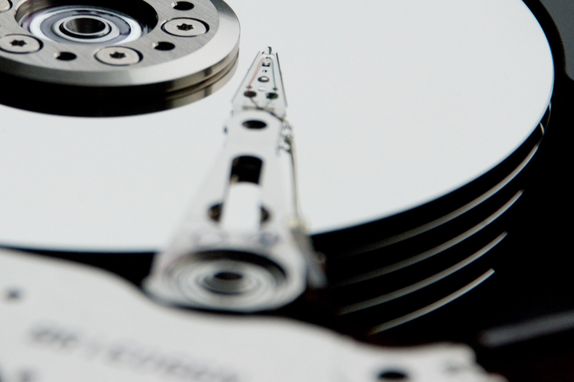Download Technology Hard Disk Drive HD Wallpaper