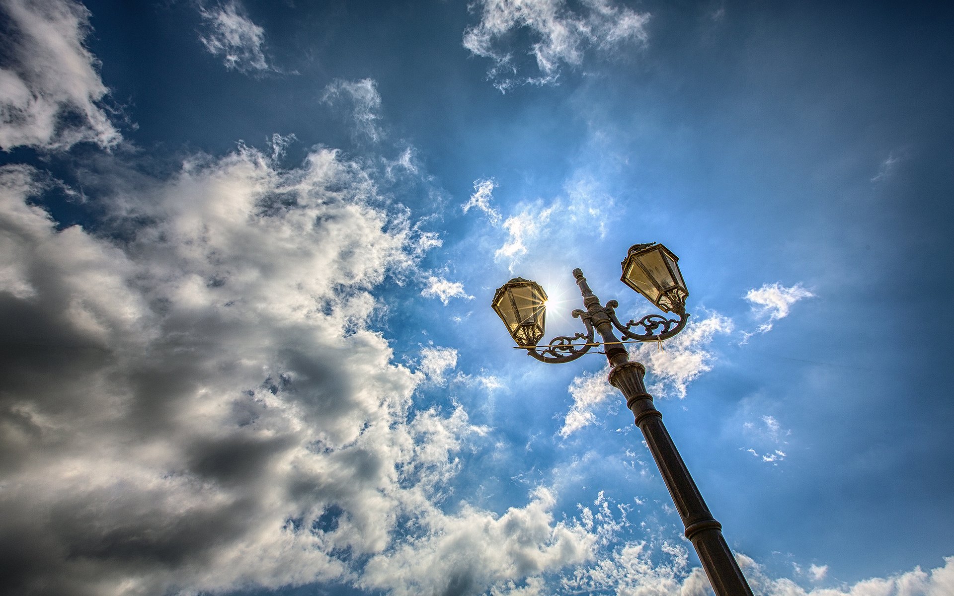 Download Man Made Lamp Post HD Wallpaper