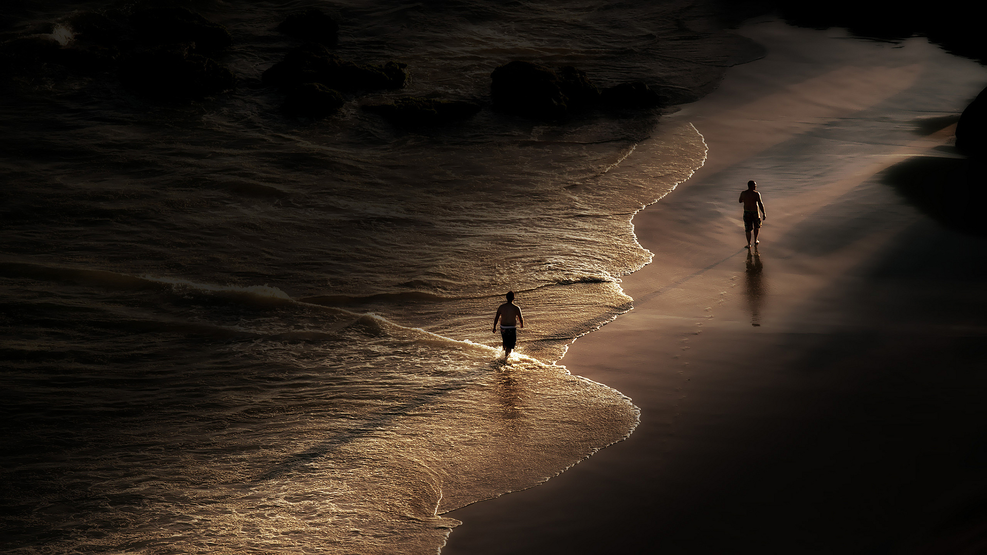 Download People Ocean Photography Beach HD Wallpaper