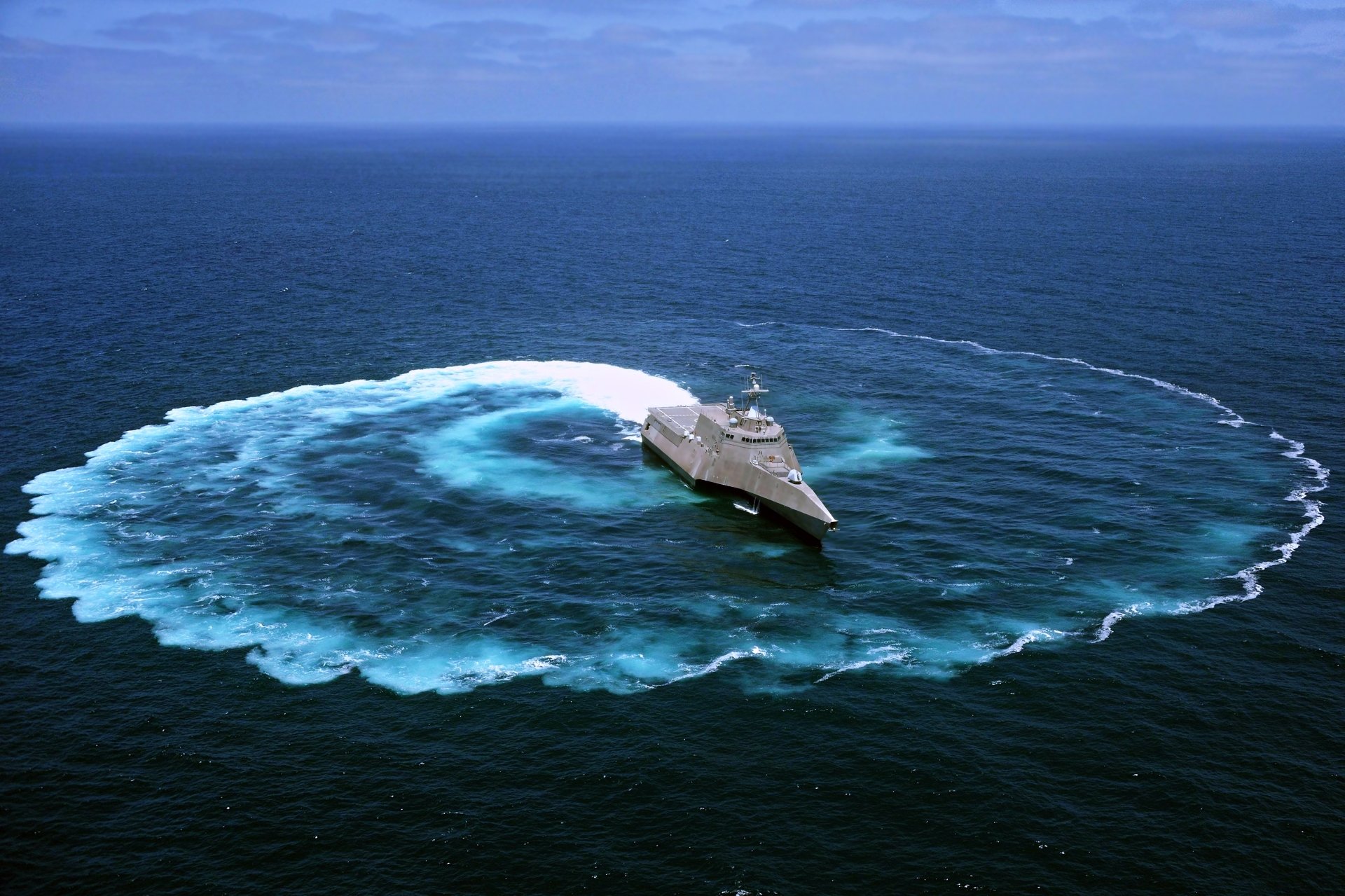 USS Independence LCS-2: Littoral Combat Ship Circling the Open Ocean ...