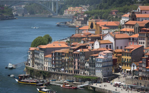 Rooftop Sentinel — 4K Ultra HD City Night Wallpaper by QuantumCurator