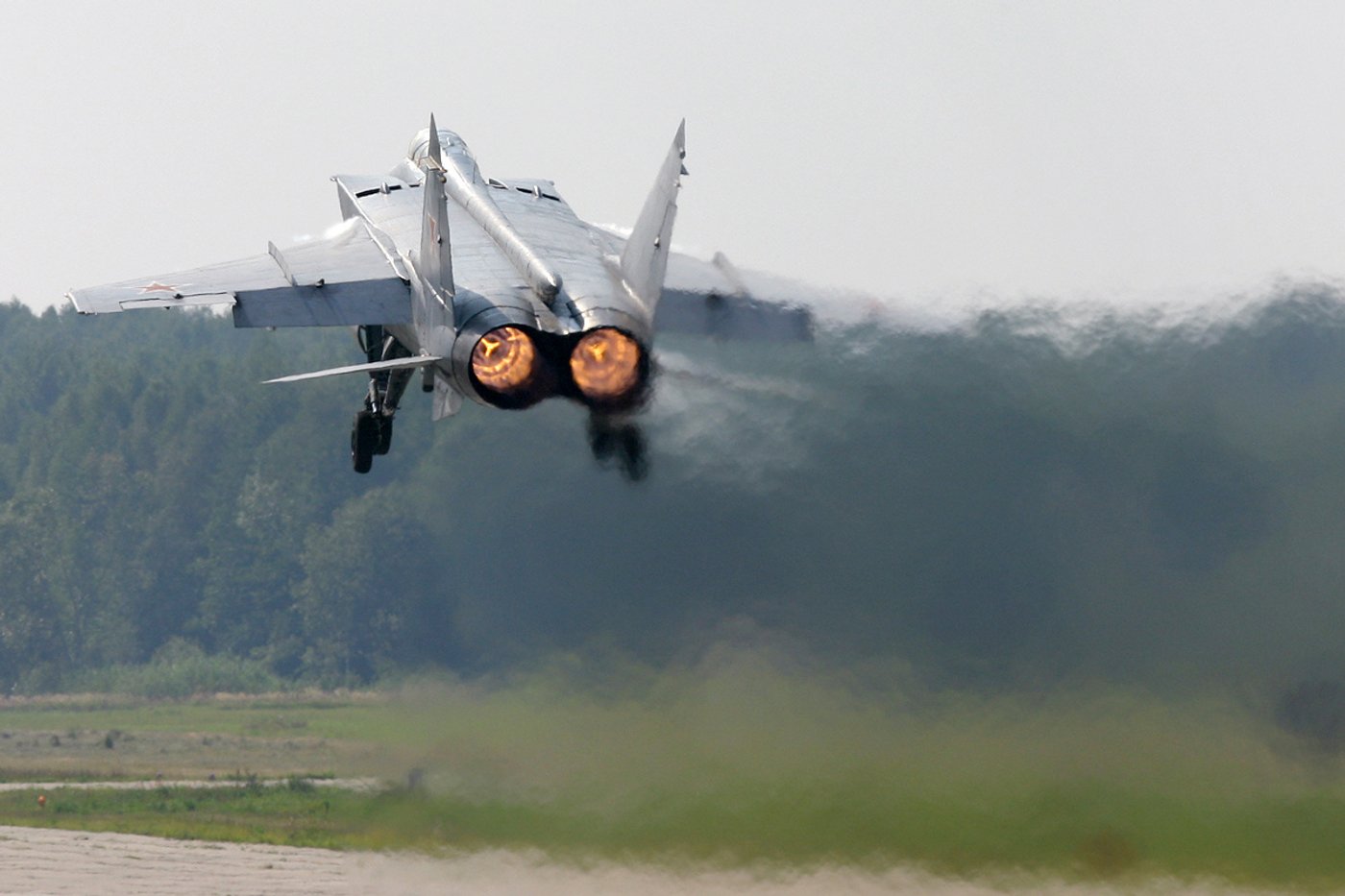 Download Military Mikoyan MiG-31 Wallpaper