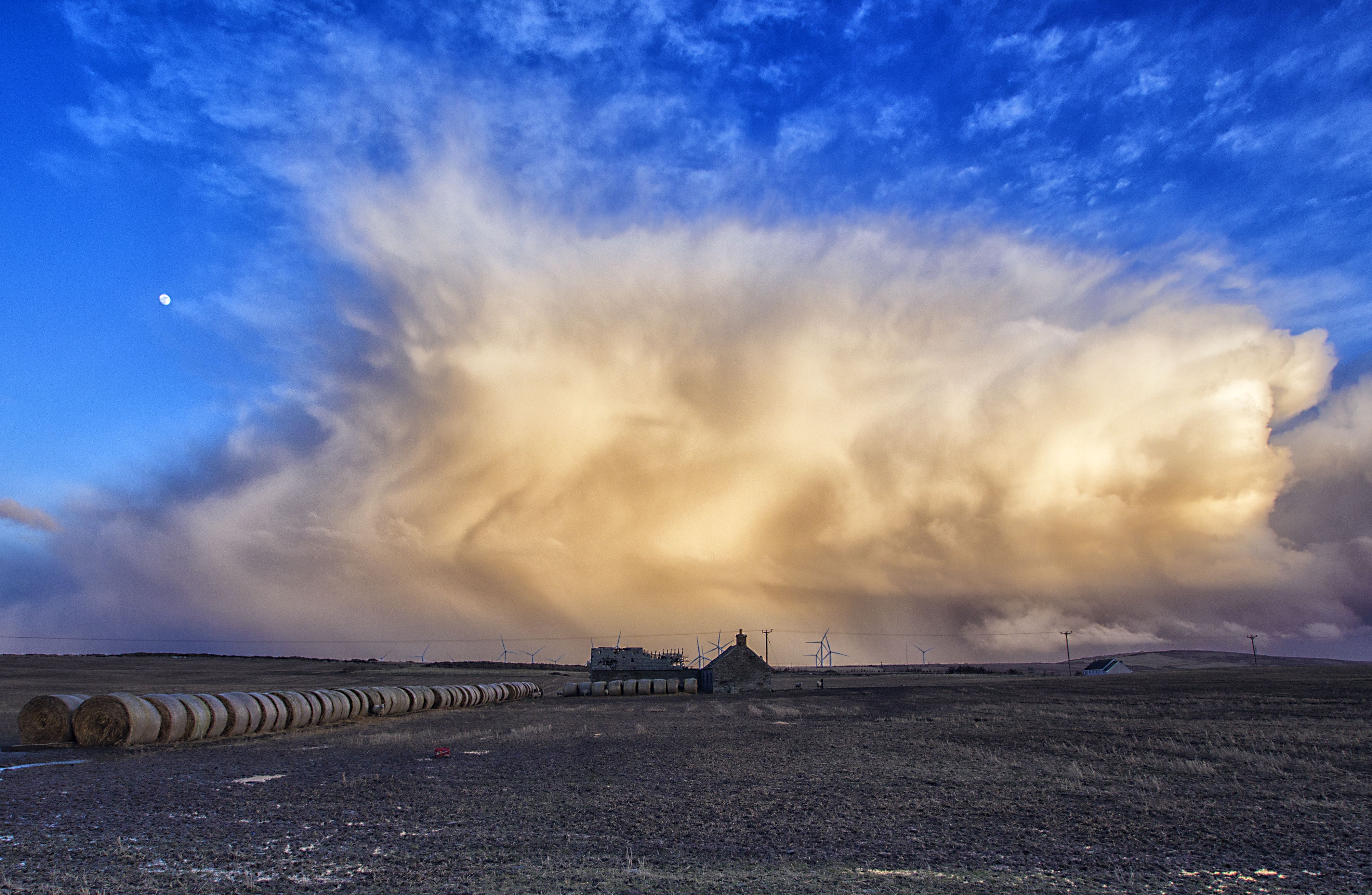4K Ultra HD Stormscape: Nature’s Powerful Sky Drama