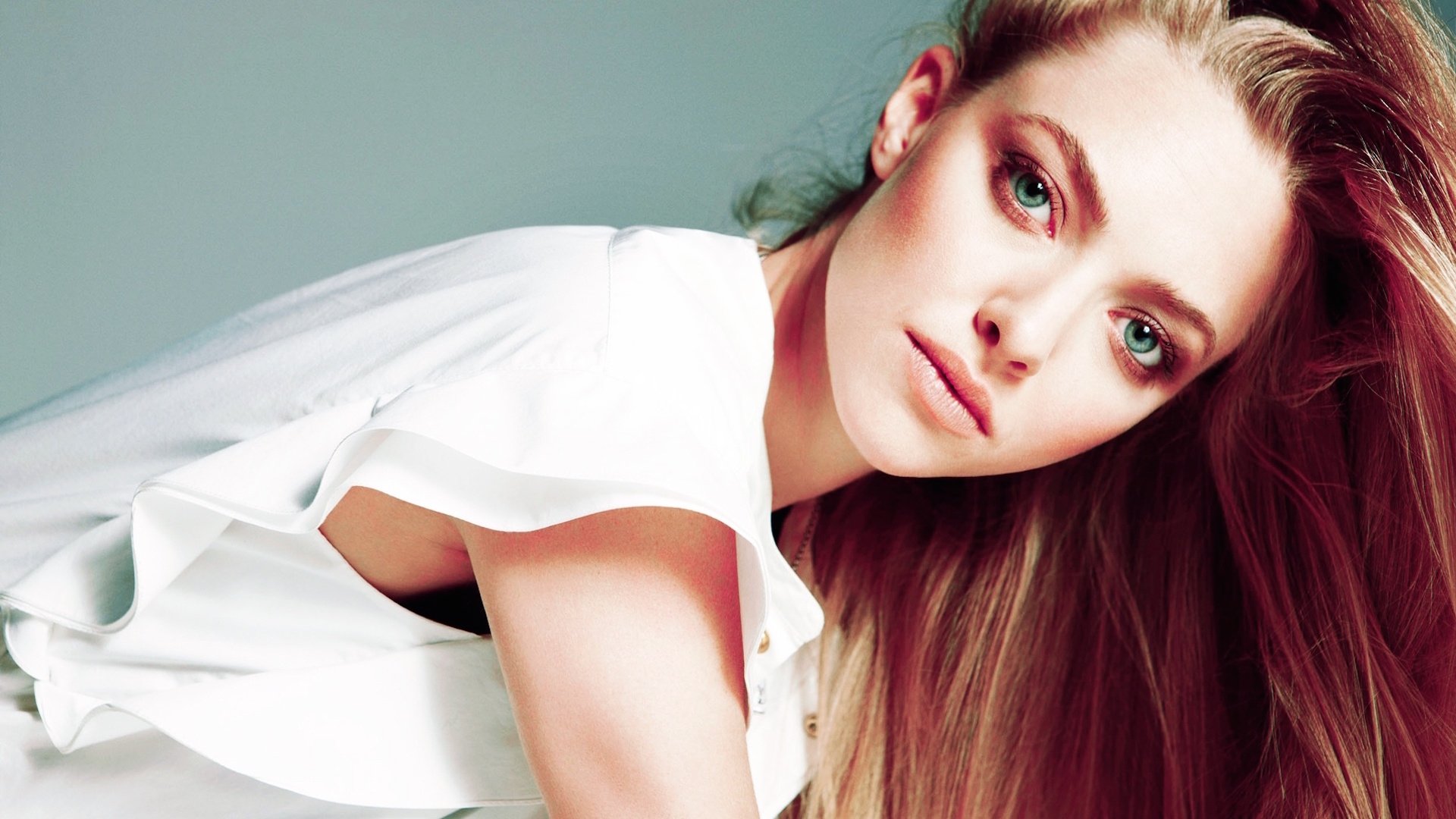 Download Celebrity Amanda Seyfried HD Wallpaper