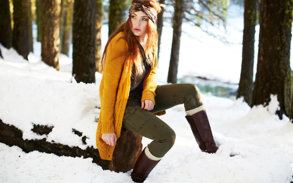 Danielle Perry: HD Wallpaper of a Captivating Moment