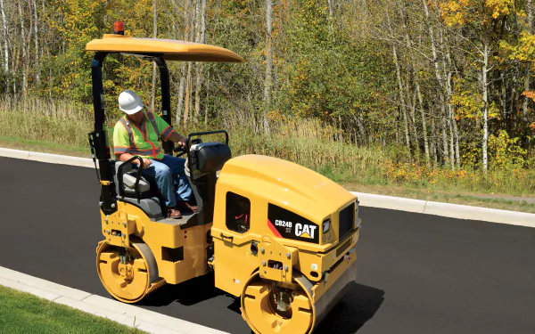 [30+] Caterpillar 4k Wallpapers