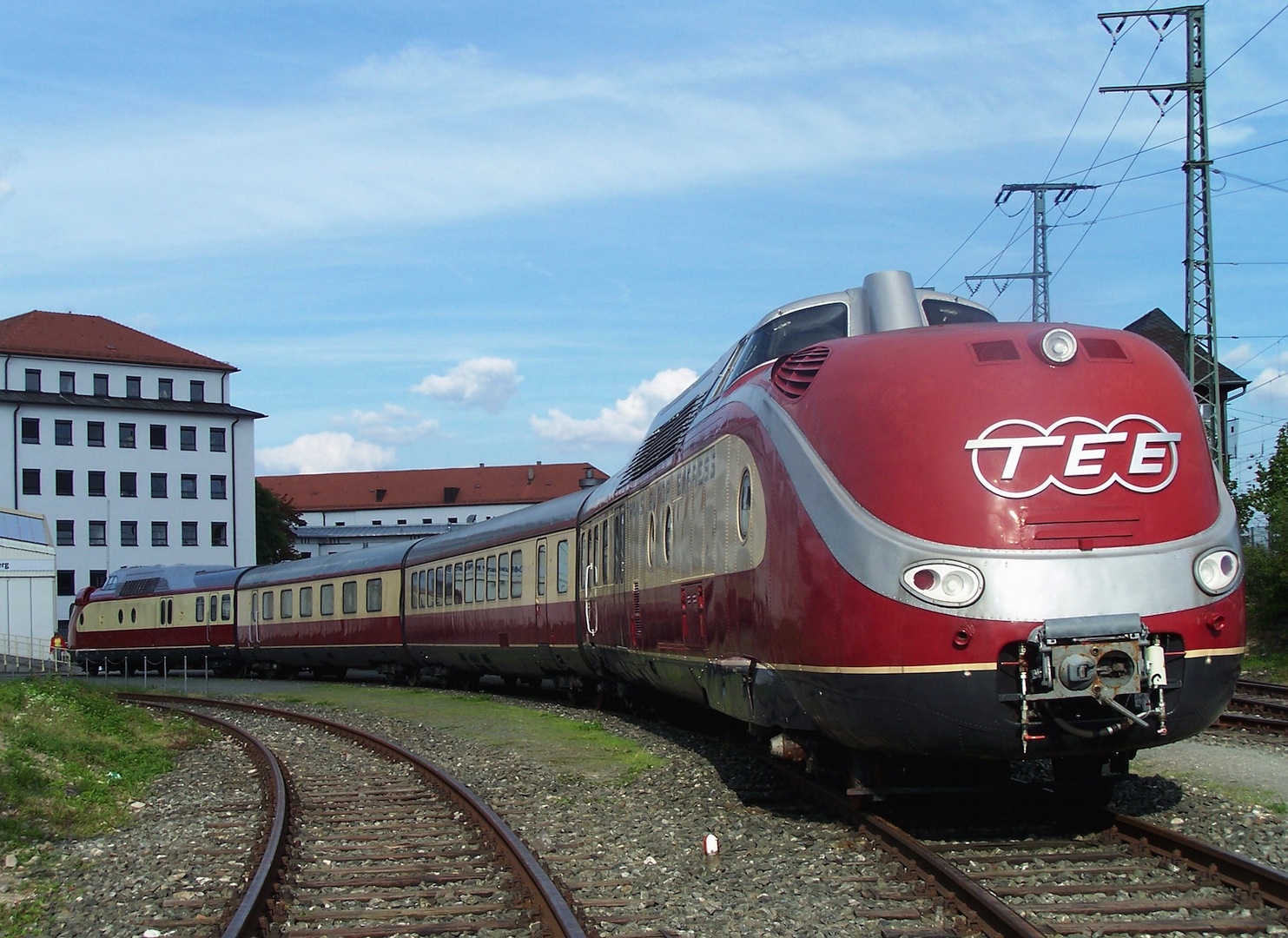 Download Vehicle Train Wallpaper