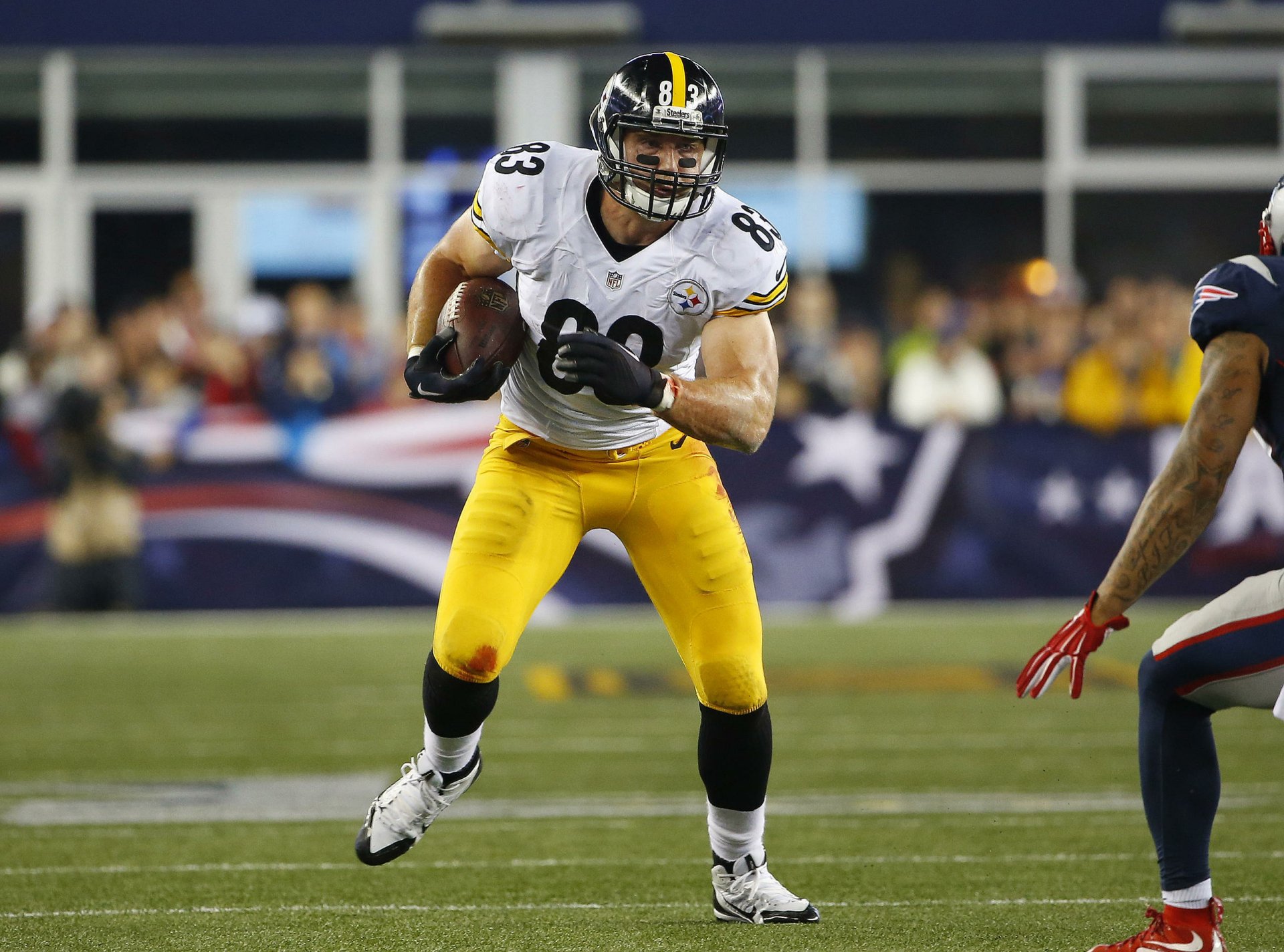 Pittsburgh Steelers HD Action Wallpaper – Power and Precision on the Field