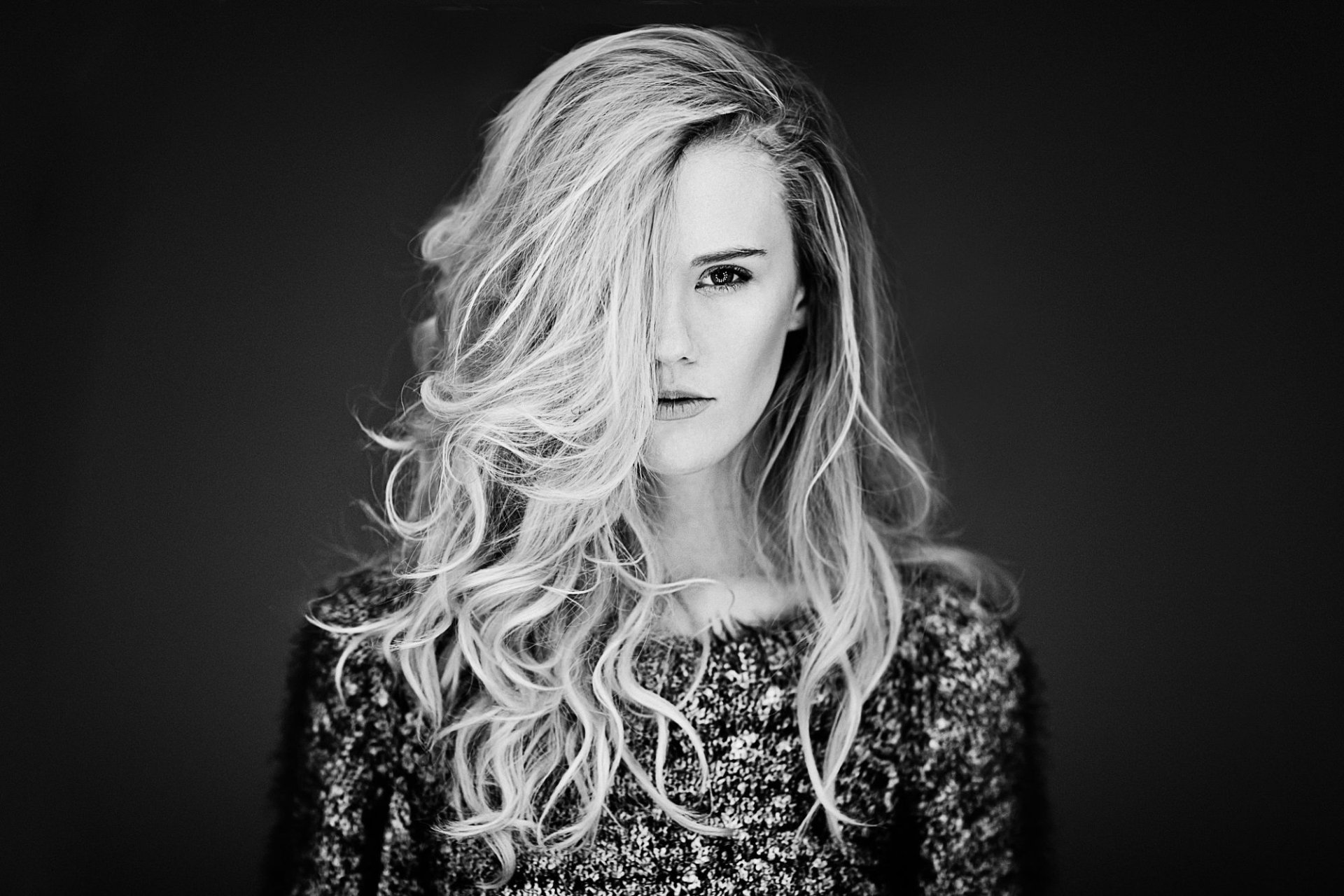 Download Hair Black & White Blonde Woman Model HD Wallpaper by ...