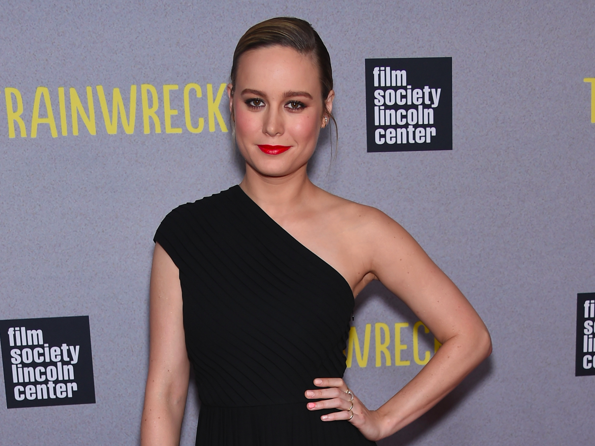 Download Lipstick Brunette Brown Eyes Actress American Celebrity Brie ...