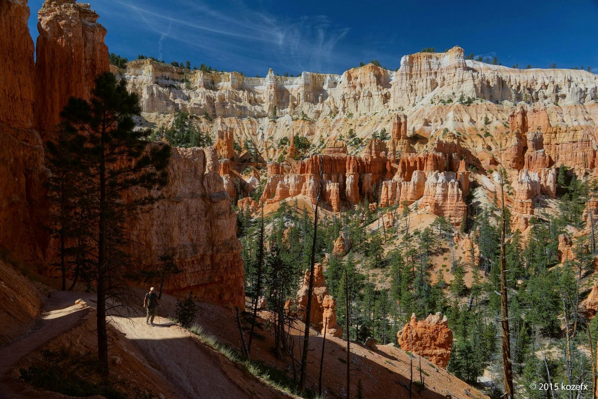 Stunning Utah Canyon - Bryce Canyon National Park HD Wallpaper