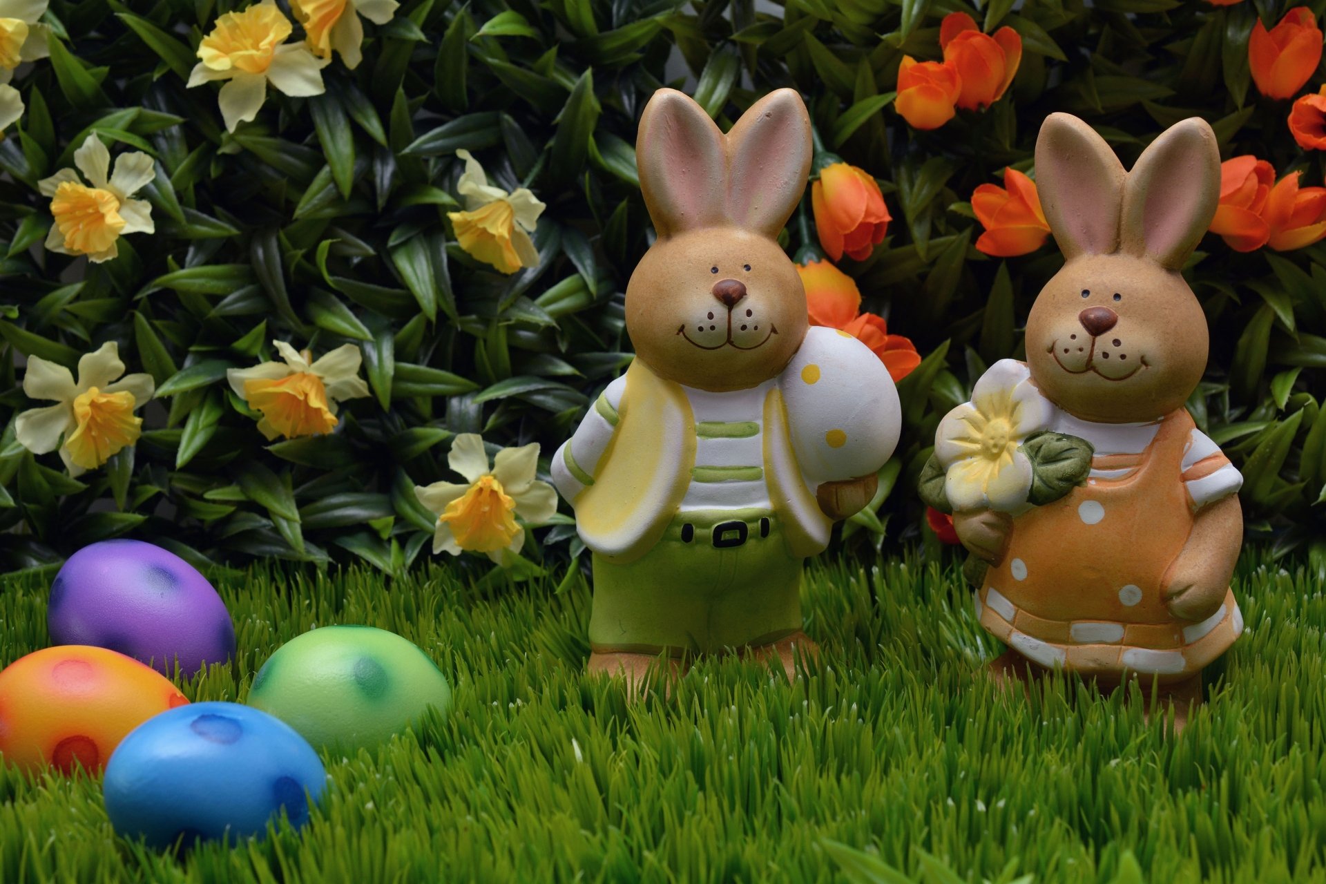 Easter Joy: Bunny Figurines with Daffodils and Colorful Eggs in 4K ...