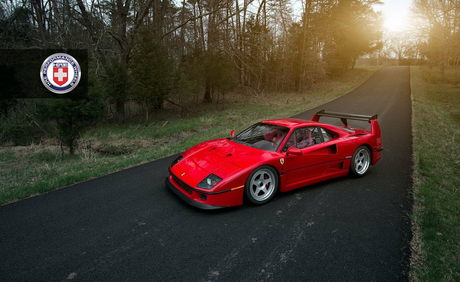 Ferrari F40 — Red Supercar HD Wallpaper