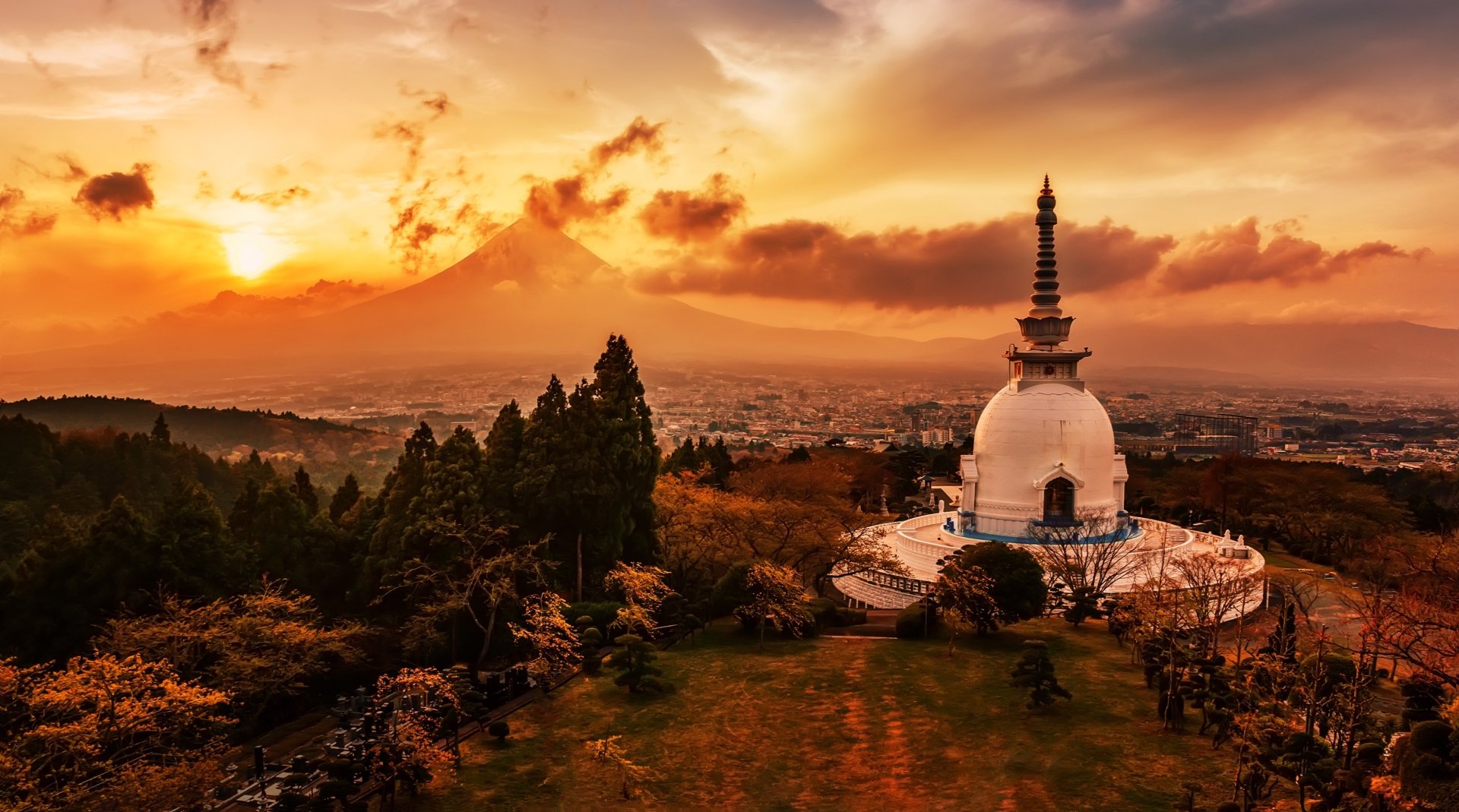 Mount Fuji Sunset: Stunning 4K Ultra HD Volcano Landscape of Japan's ...