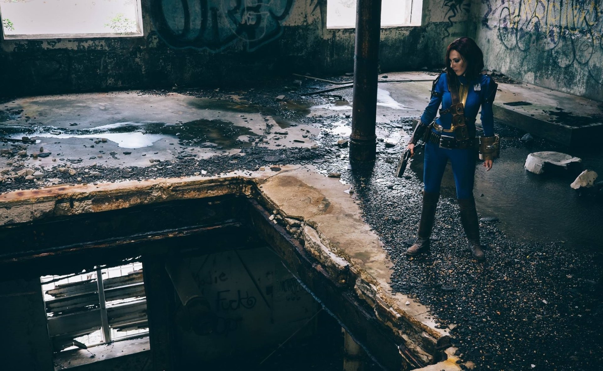 Fallout 4 Woman Cosplay HD Wallpaper: Post-Apocalyptic Power and Style ...