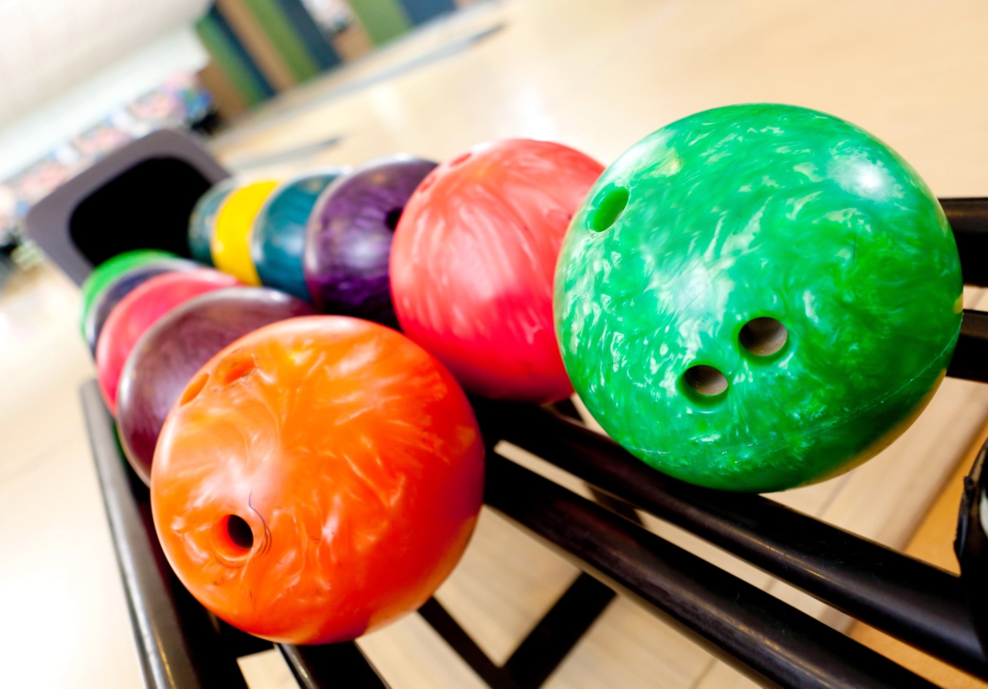 Download Ball Bowling Sports 4k Ultra HD Wallpaper