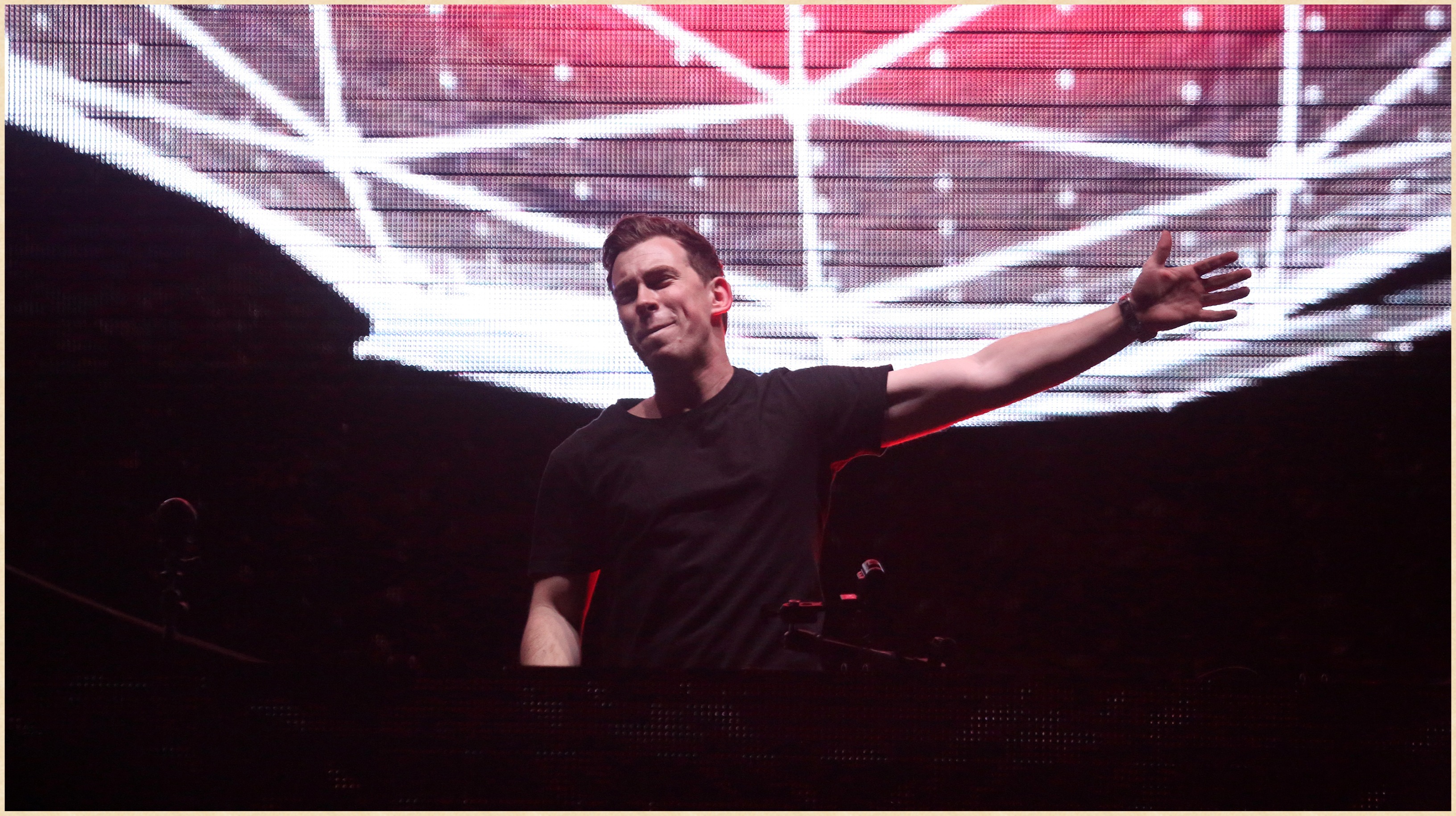 Hardwell Wallpaper Dj Wallpapers Hardwell Wallpaper And Background