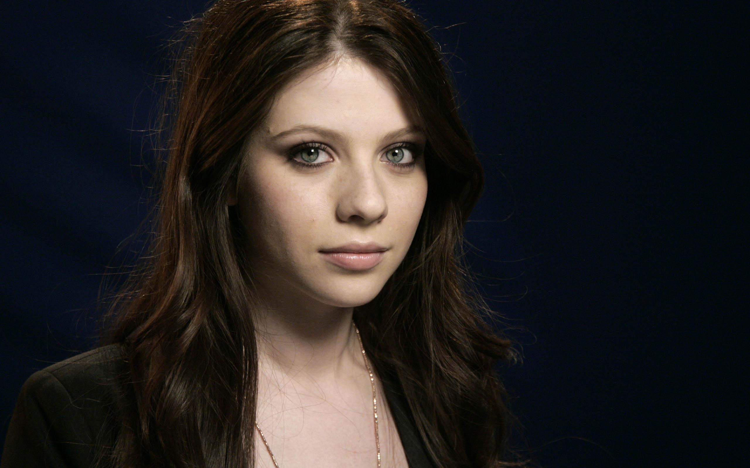 Download Celebrity Michelle Trachtenberg HD Wallpaper