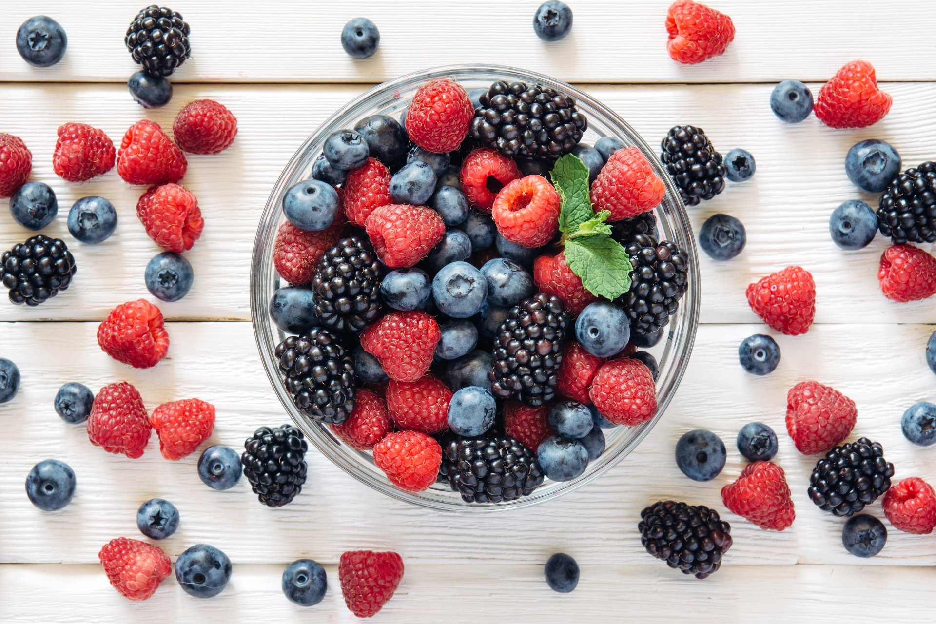 Mixed Berry Bliss: 4K Ultra HD Fruit Delight Wallpaper | 5775x3850 ...