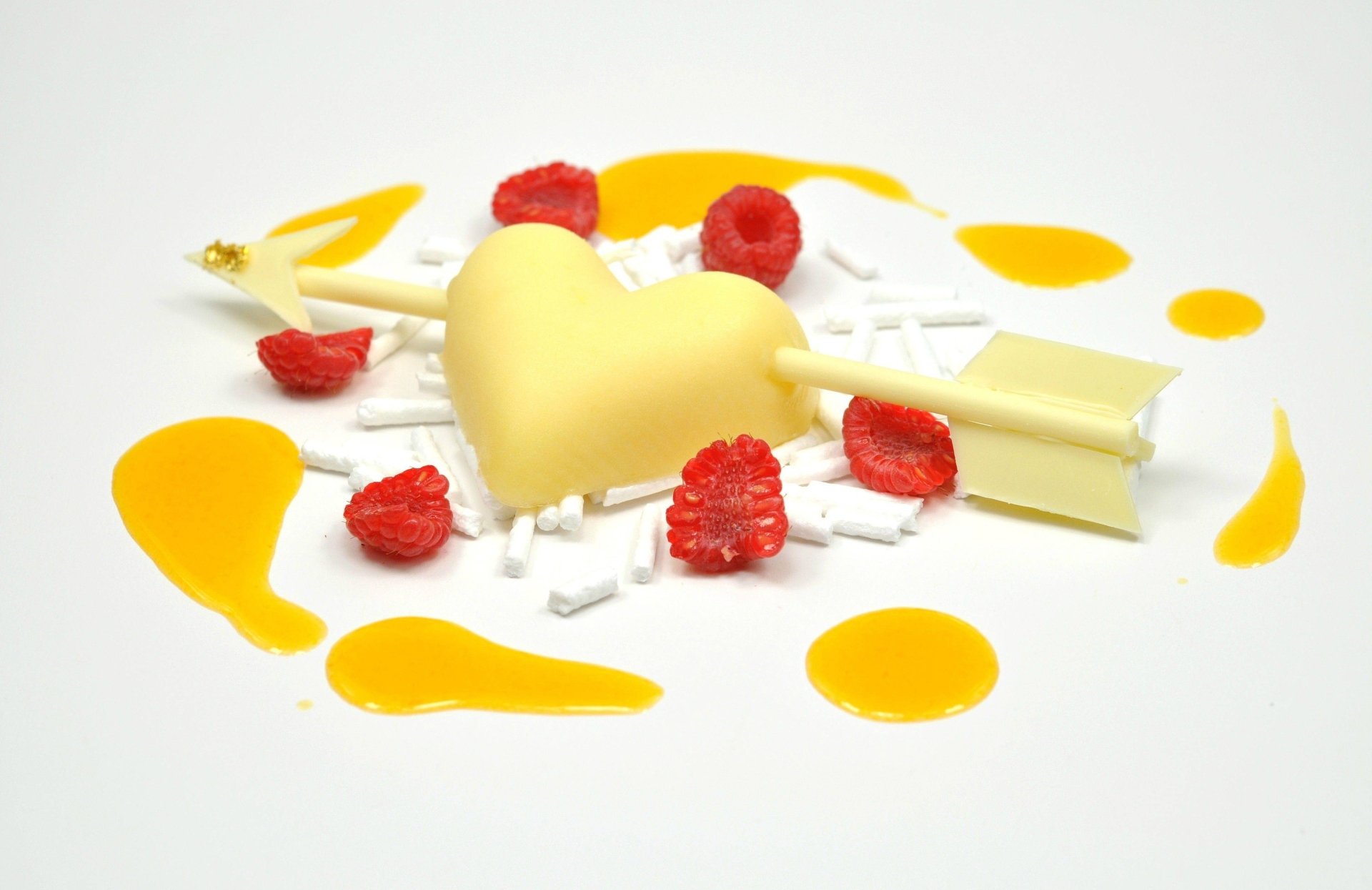 Heart-Shaped Raspberry Sweets Delight | 4K Ultra HD Dessert Wallpaper ...