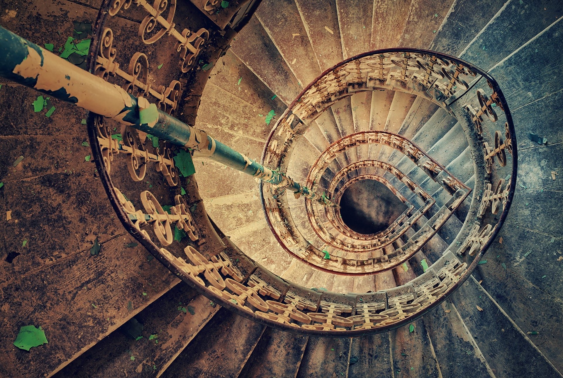 Download Spiral Staircase Man Made Stairs HD Wallpaper