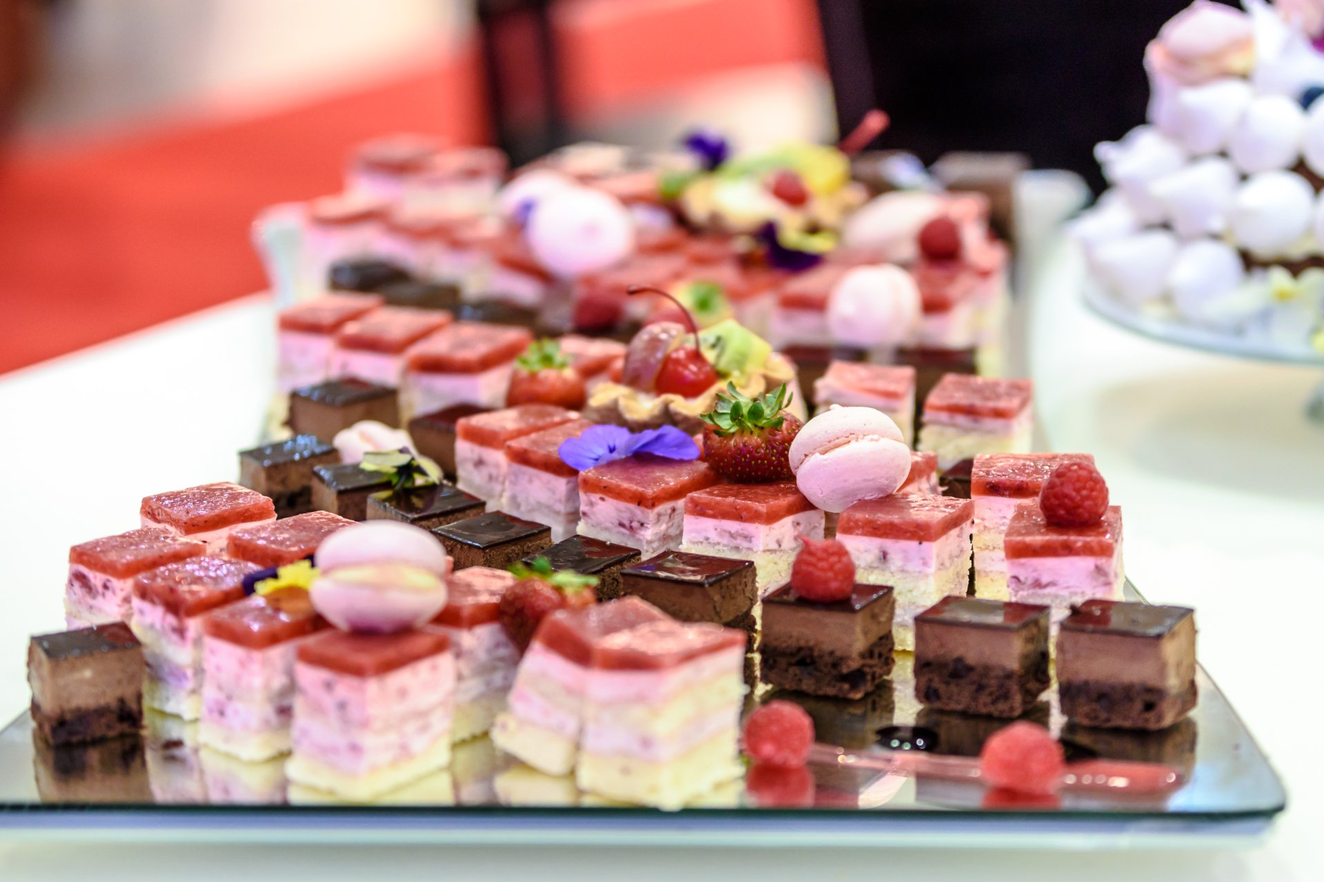 Decadent Dessert Delights: 4K Ultra HD Sweets & Pastry Blur Display ...